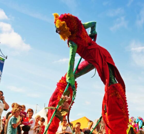 Stilt Dragons | Walkabout Stilt Entertainment | Roaming Carnival