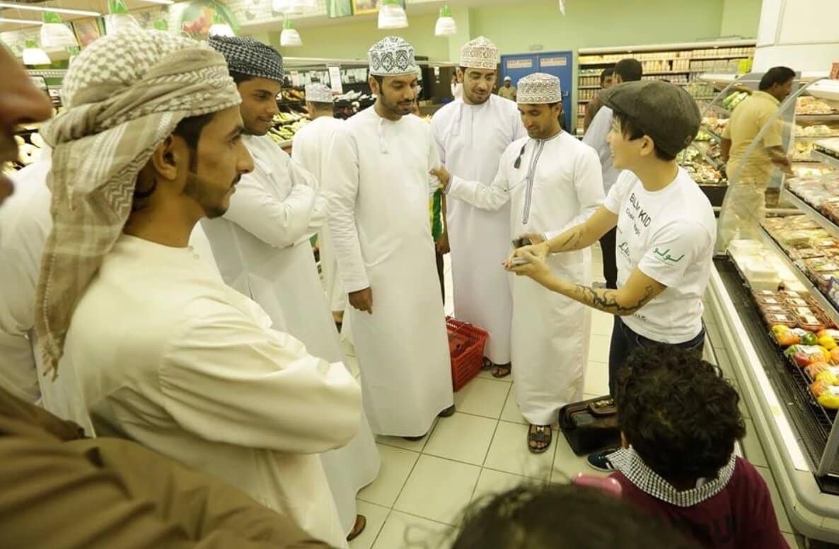 Billy Kidd Magician | Female Magician | Female Escapologist