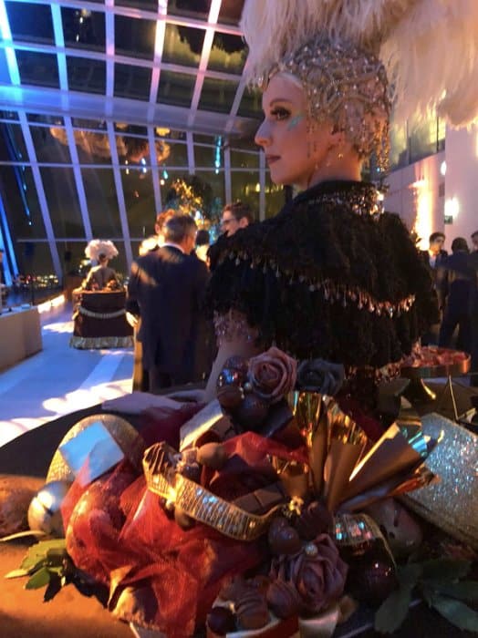 Singing Human Tables | Christmas Singing Tables for Hire