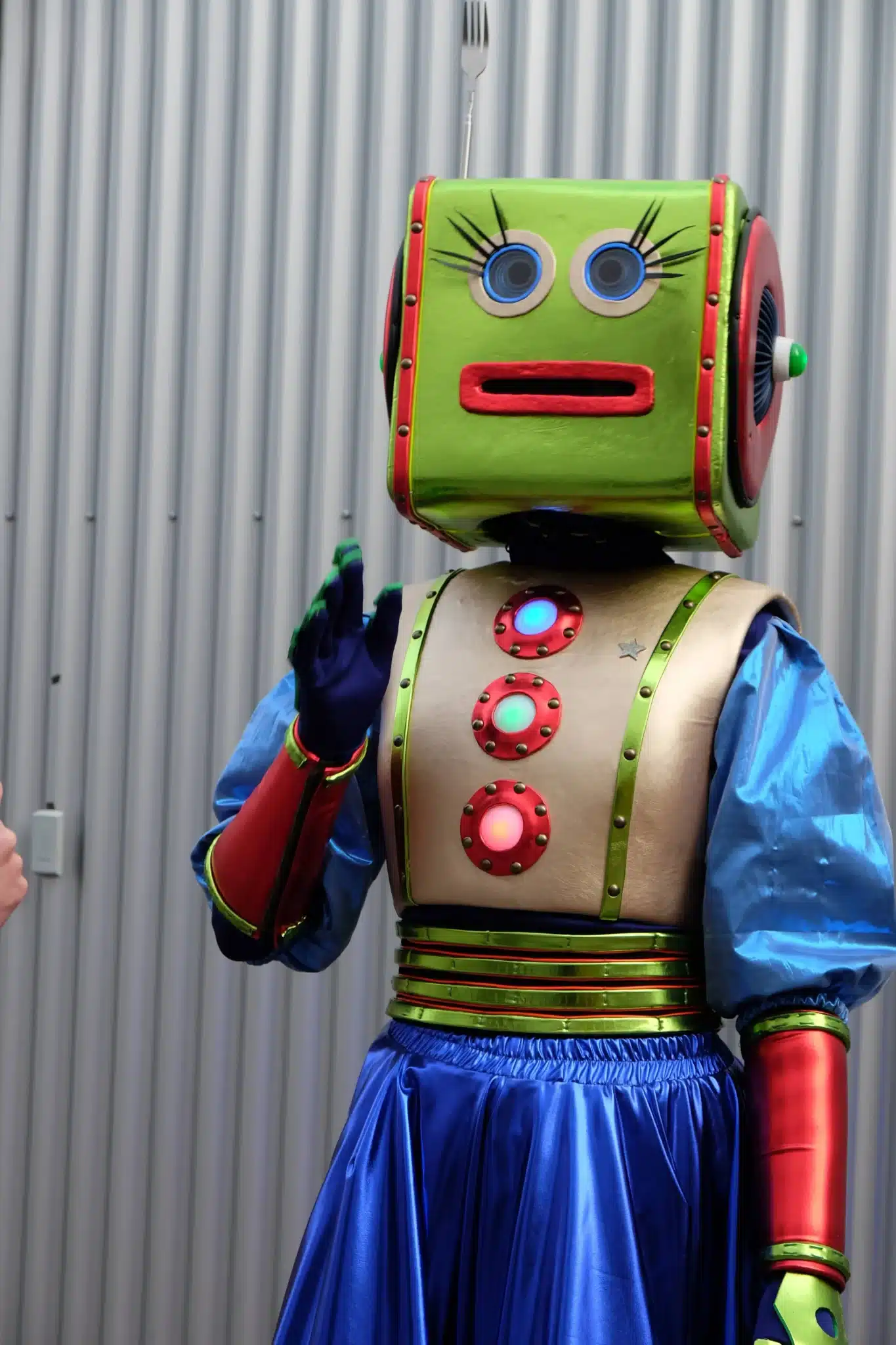 Robot Street Performer | Kelly the Robot | Robot Entertainment