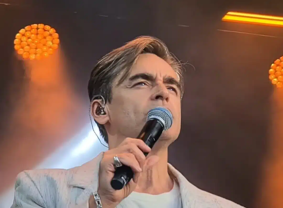 Singer Ryan | Olivier Award-Winning Singer | Corporate Events