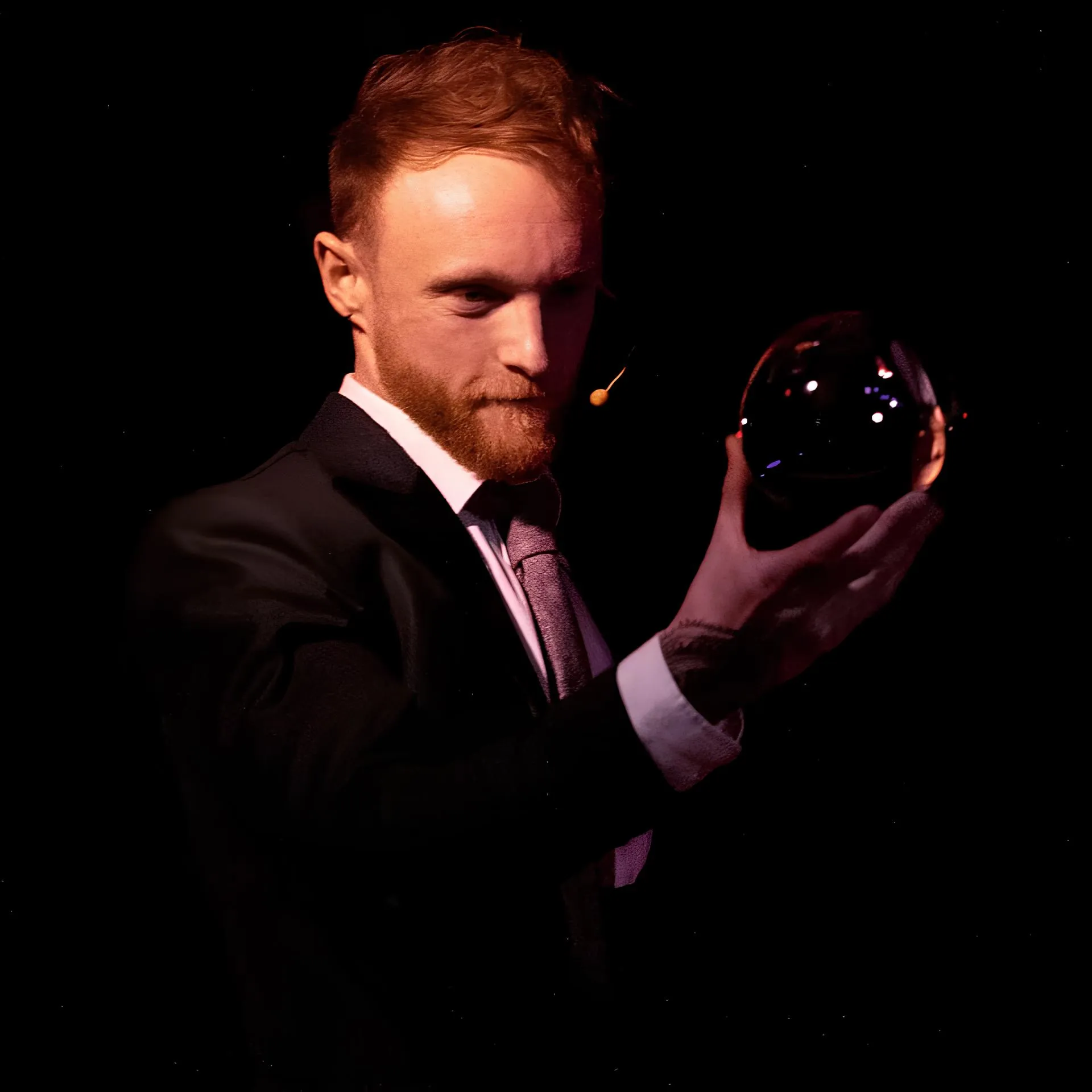 Magician David | Mind Reader, Hypnotist, Tarot Reader | Corporate